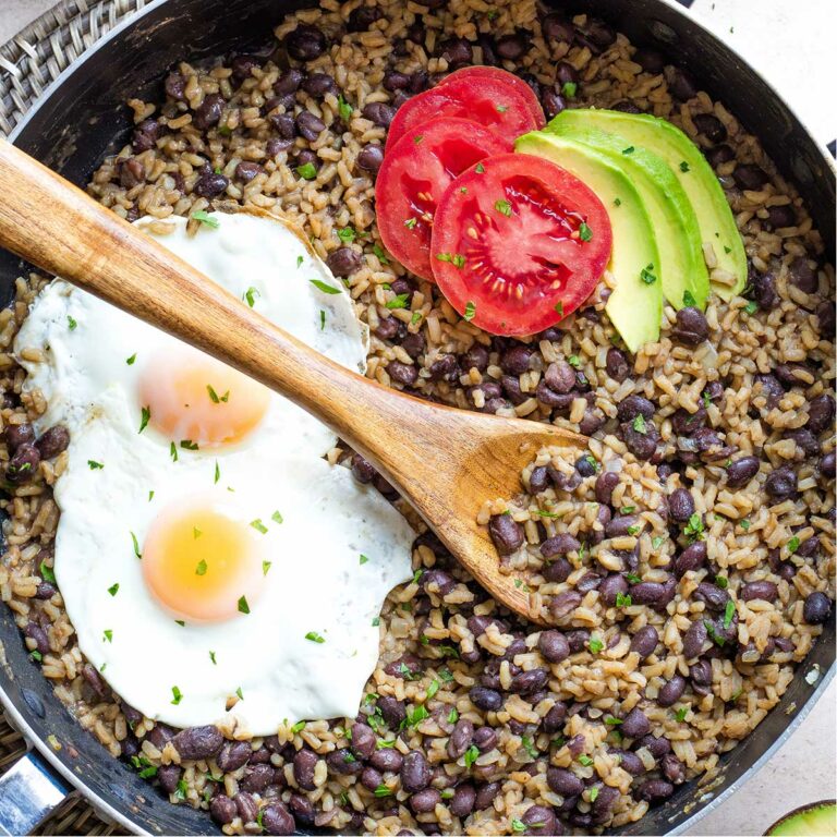 Gallo Pinto Recipe: Costa Rican Rice and Beans (Authentic + Variations)